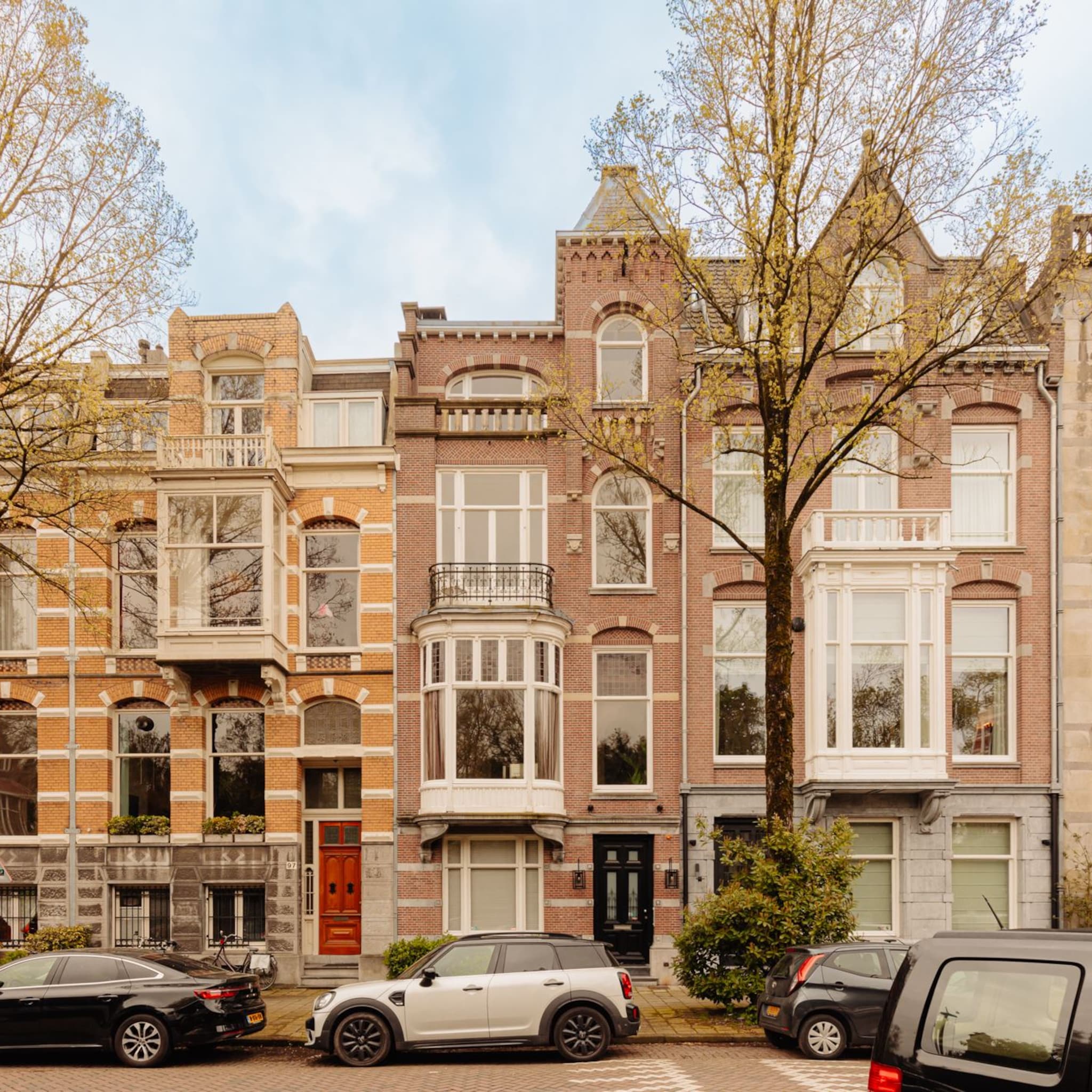 Van Ibiza-vibe tot hotel-chic: 3 verbluffende badkamermake-overs - vtwonen